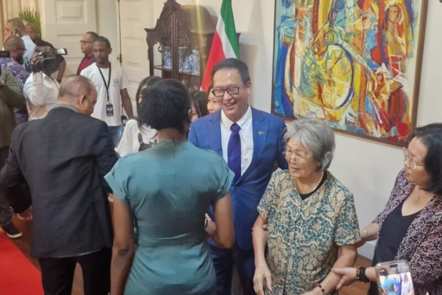 Stephen Tsang beëdigd als minister OW - Suriname Nieuws