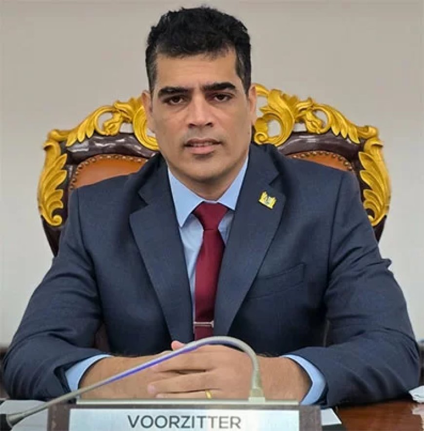 Intensieve vergaderperiode en toelating Santokhi na reces DNA - Suriname Nieuws