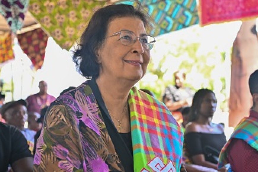 President Simons benadrukt op Marrondag respect voor Inheemsen en ...