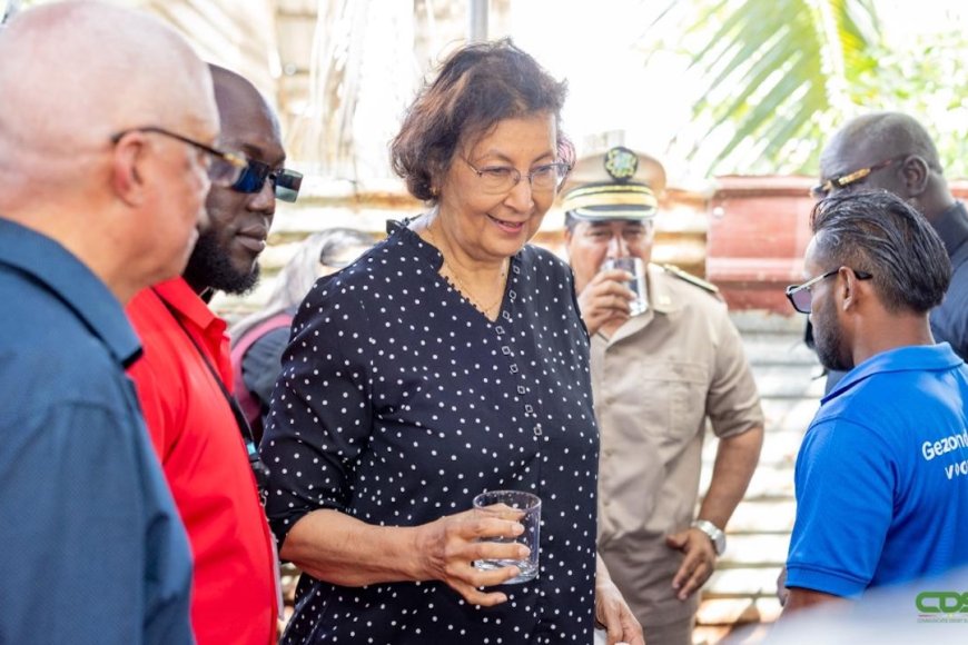 Simons neemt uitbreiding waterleidingnet SWM in Devisbuiten officieel ...