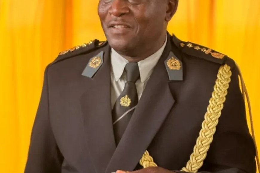 Melvin Pinas officieel aangesteld als korpschef van het KPS - Suriname ...